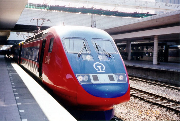 X2000 Hochgeschwindigkeitszug in Schweden